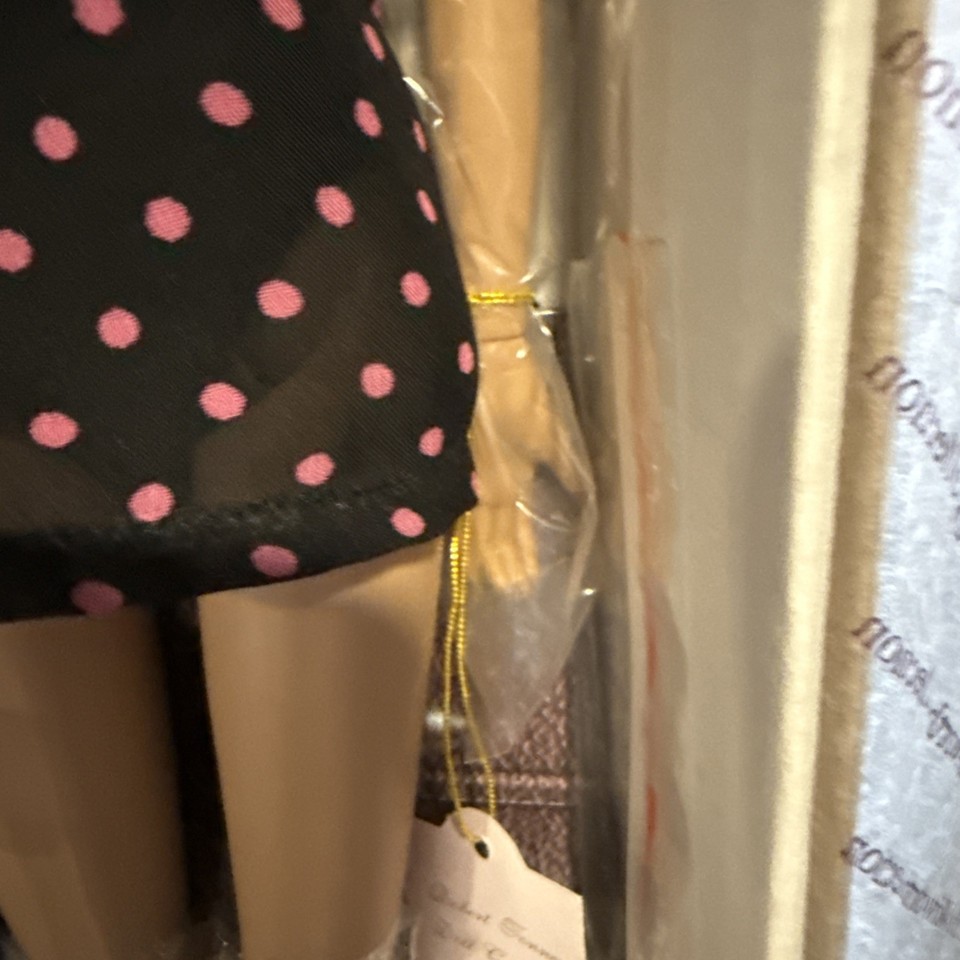 Tonner Fashion Doll Blush & Bashful Sydney Chase Blonde New w/shipper ...