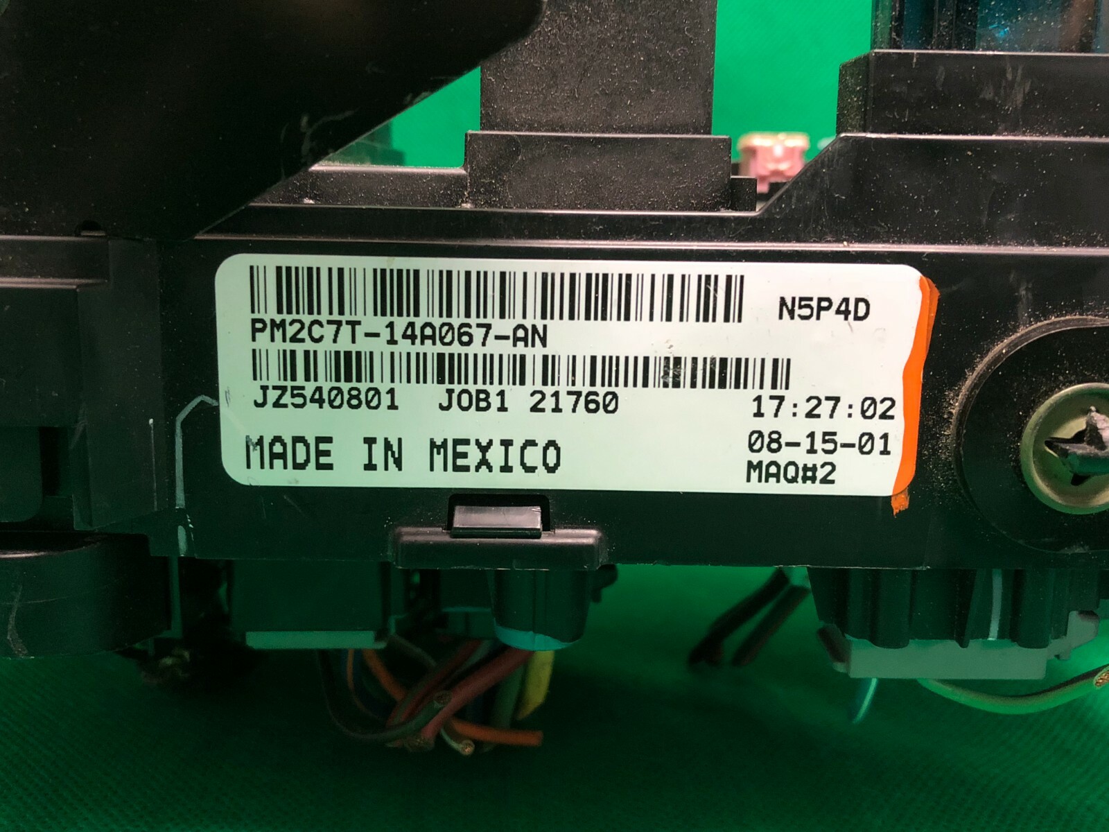 02 FORD EXCURSION INTERIOR FUSE PANEL JUNCTION BOX RELAY MODULE PM2C7T ...