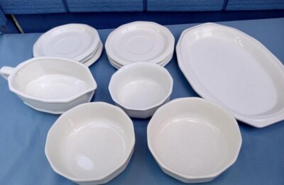 COLLECTION (11) PFALTZGRAFF HERITAGE WHITE DINNERWAREDISHES PLATES ...