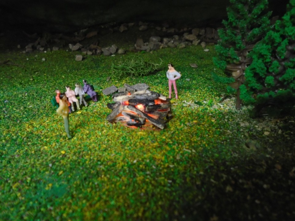 CAMPFIRE BONFIRE WITH FLICKERING LED OO GAUGE BRAND NEW | eBay UK