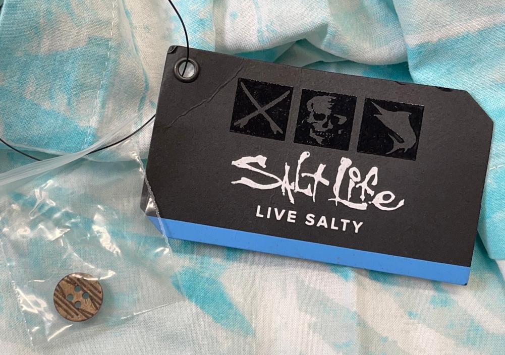 Salt Life Men's Trippy Seas Button-Down Short-Sleeve Polo Shirt, Blue ...