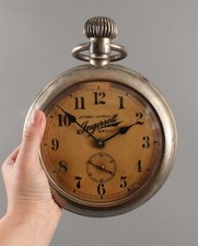 Cleveland Spinner Neon Clock Green Version | Collectors Weekly