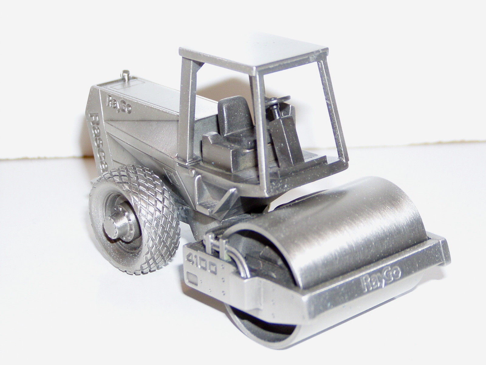 Raygo Rascal 4100 Roller - 1/60 - Precision Pewter - "Hard Hat ...