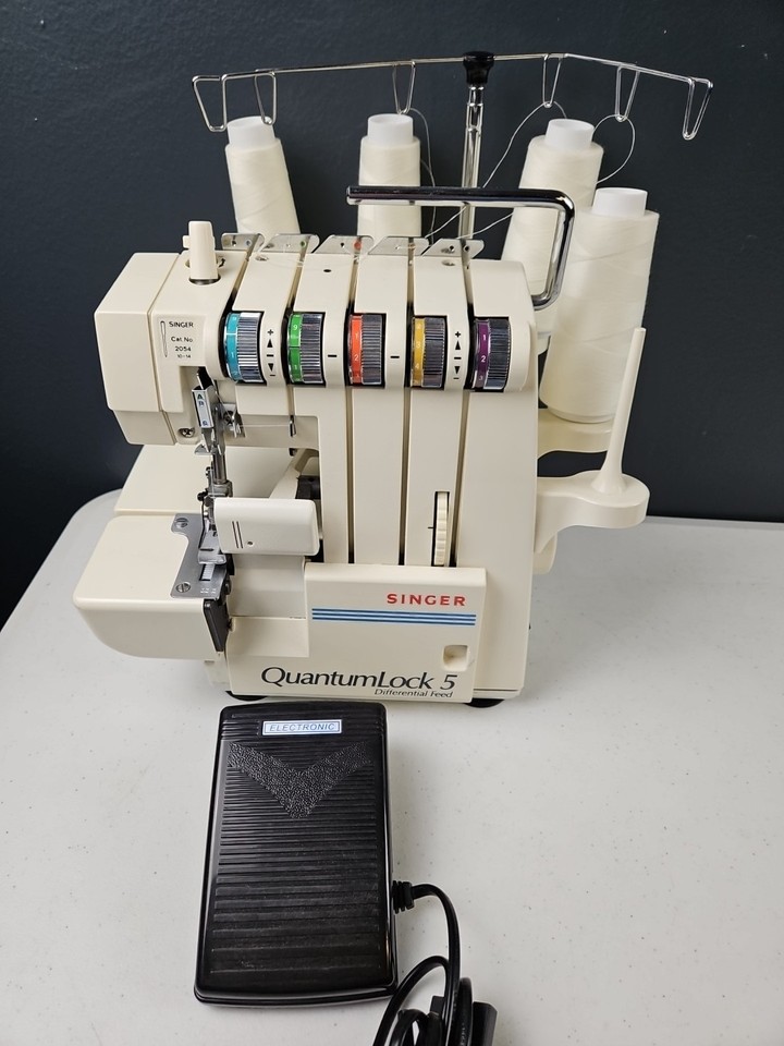 Singer QuantumLock 5 Differential Feed Model Series 14U 10 Stitch ...