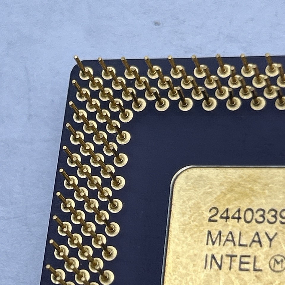 Intel Pentium 90 Mhz CPU 1992 P90 A80502-90 Gold Top Processor SX957 N ...