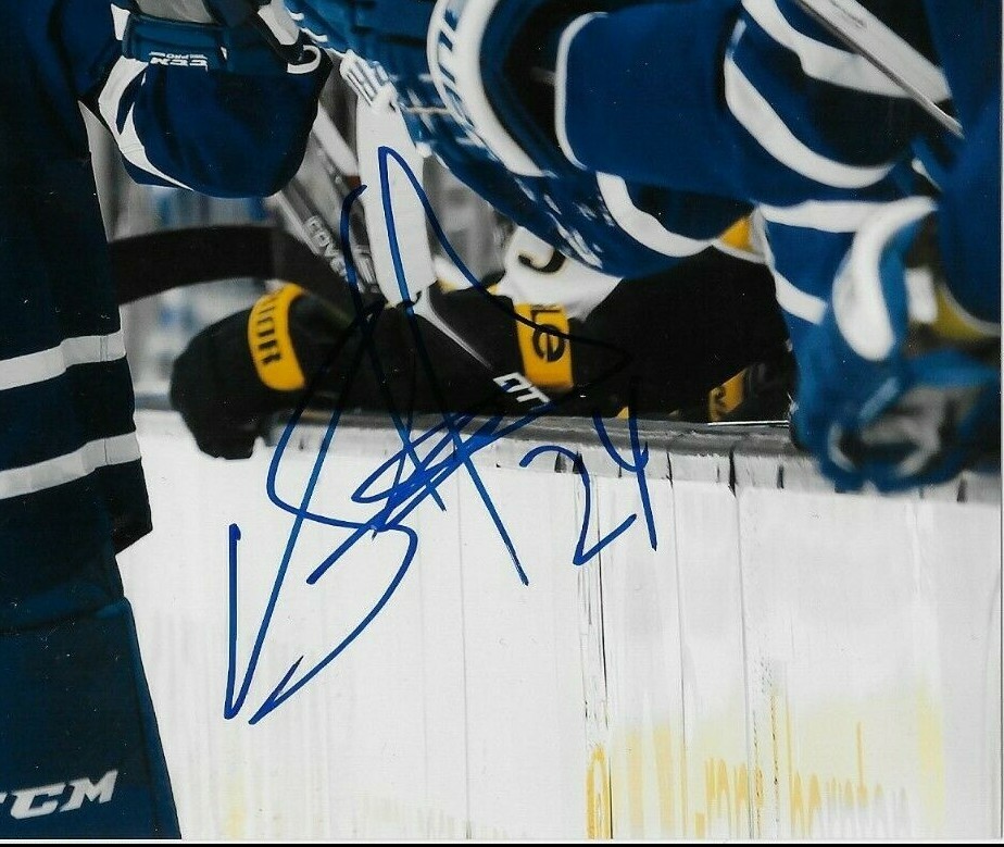 Signed Peter Holland Toronto Maple Leafs Autographed 8x10 Photo #1 ...