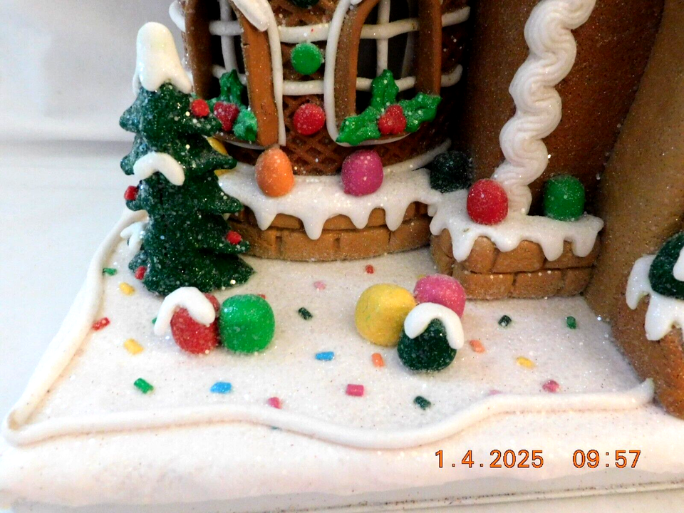 New Trimsetter Gingerbread House Castle Tower LED Lighted 19"x13"x9 ...