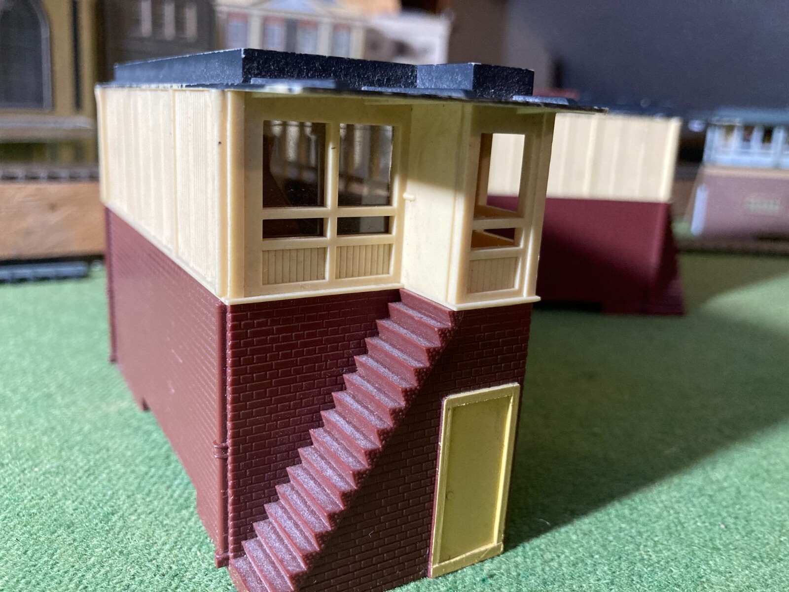 Triang Buildings Collectors choice with one Airfix piece OO scale | eBay UK