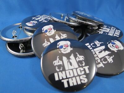 WHOLESALE LOT OF 12 TRUMP INDICT THIS BUTTONS Never Surrender Middle ...