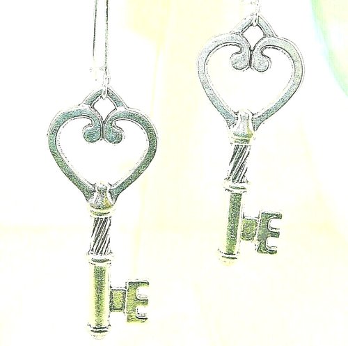 New Lrg Beautiful HEART Skeleton KEY Silver-tone Drop Dangle Earrings 2 ...