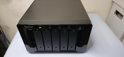 Synology DiskStation DS1511+ with additional DX510 shelf and WD 2TB Pro ...