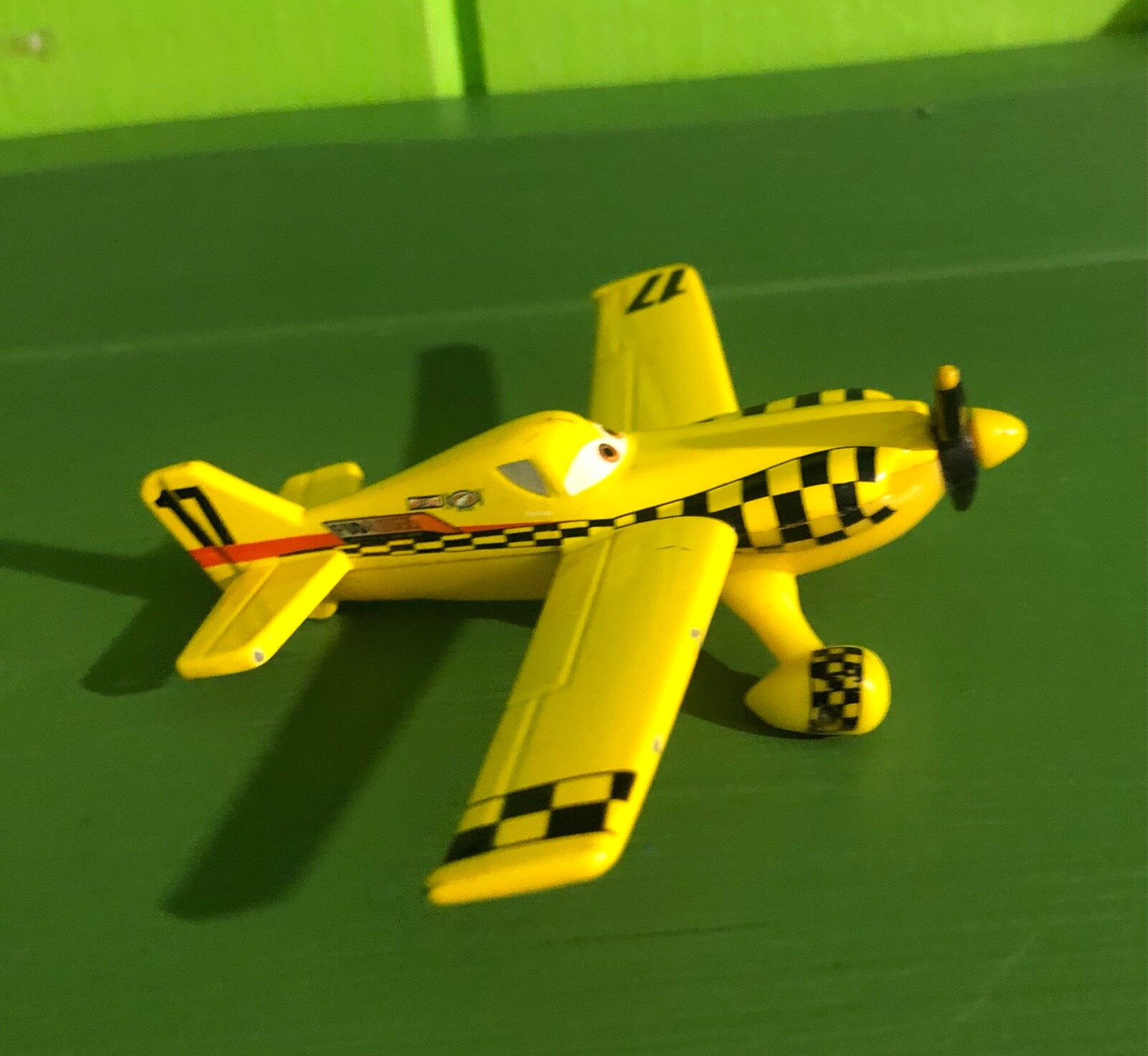 yellow bird LJH jan Kowalski set of 3 disney planes