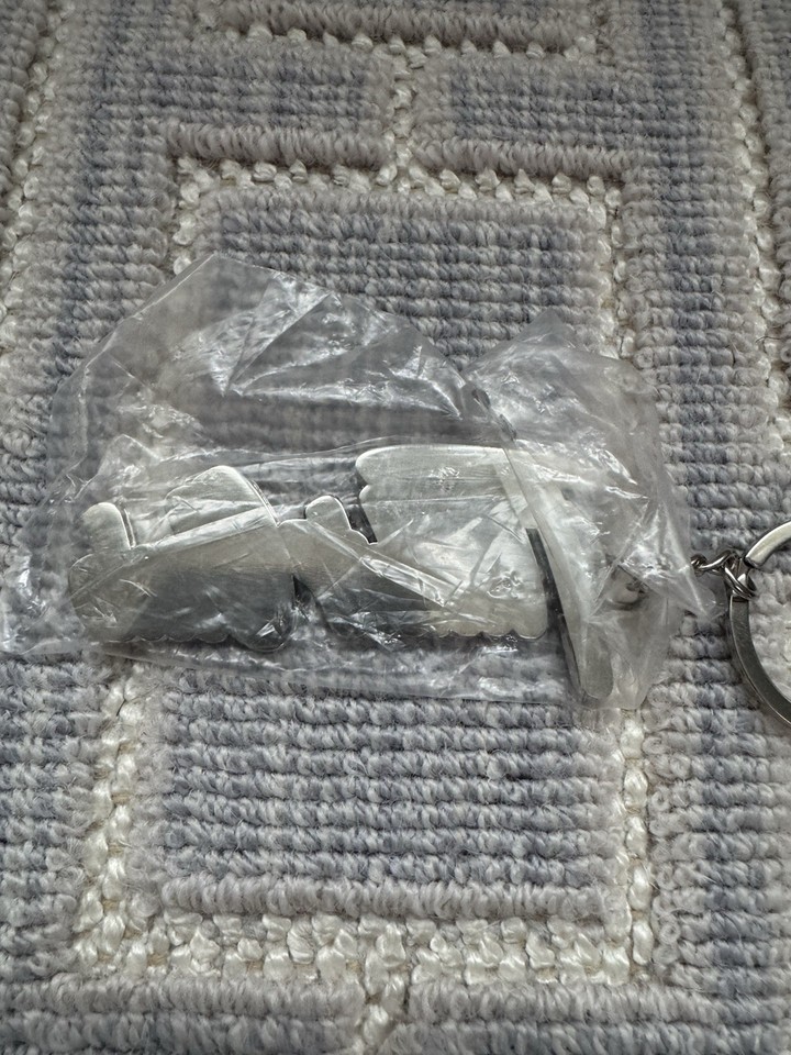 NYC FLIGHT CLUB KEY CHAIN RARE RETRO COOL HYPE New York VINTAGE CLASSIC ...