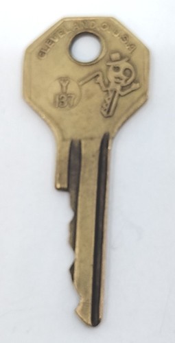 Vintage Key COLE NATIONAL Y137 Cleveland O Appx 2-1/8" Replacement ...