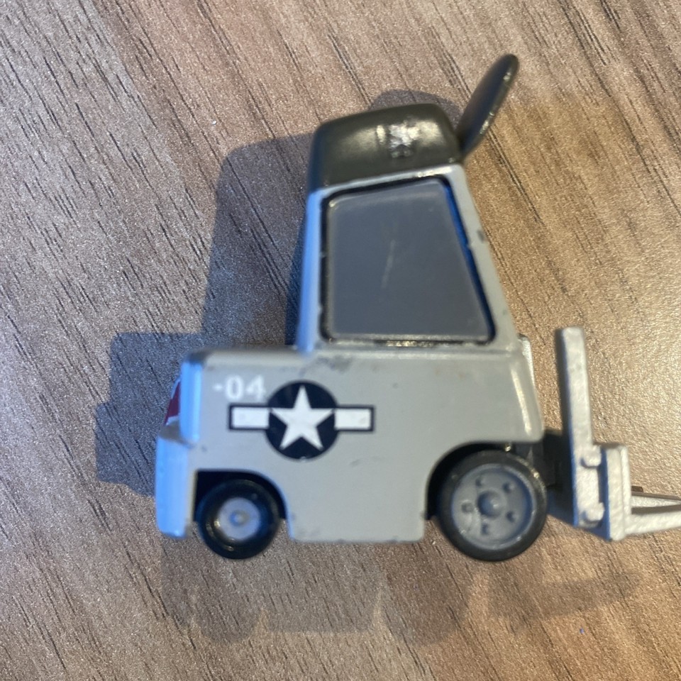 Disney Pixar Planes Cars SPARKY PITTY FORKLIFT MATTEL 1:55 | eBay