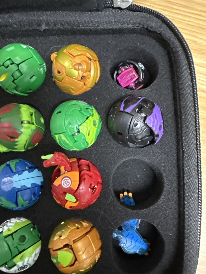 Bakugan Battle Brawlers Lot Of 17 With Carry Case | eBay