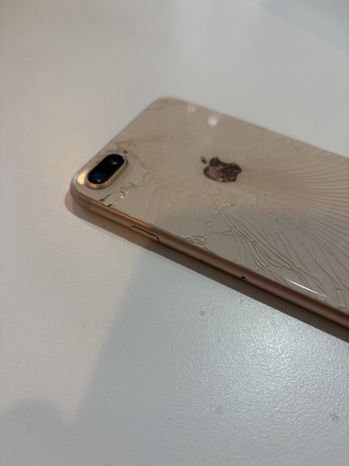 iPhone 8 Plus 64GB– Water Damage – Broken Back Glass for parts | eBay