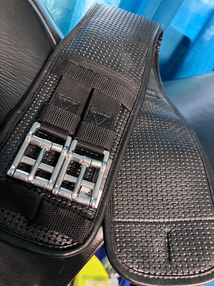 17.5" CHS England Deluxe Dressage Saddle | eBay