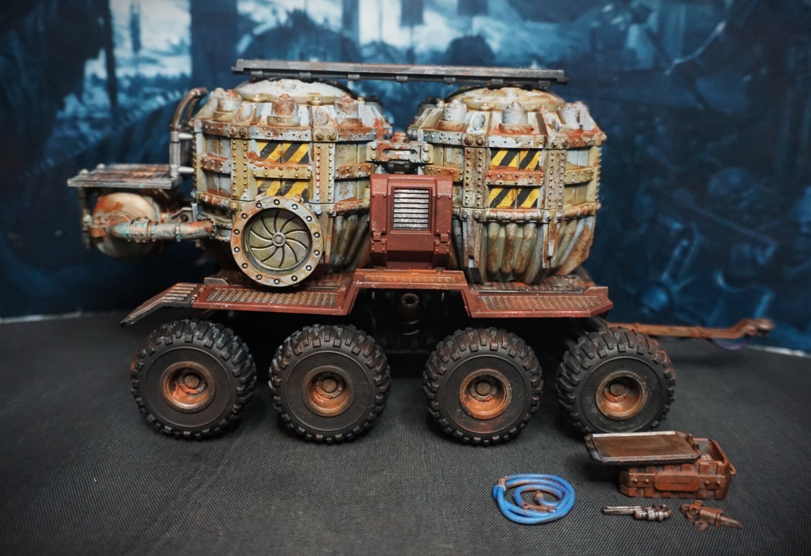Promethium Tanks on Cargo-8 Ridgehauler Trailer painted Necromunda ...