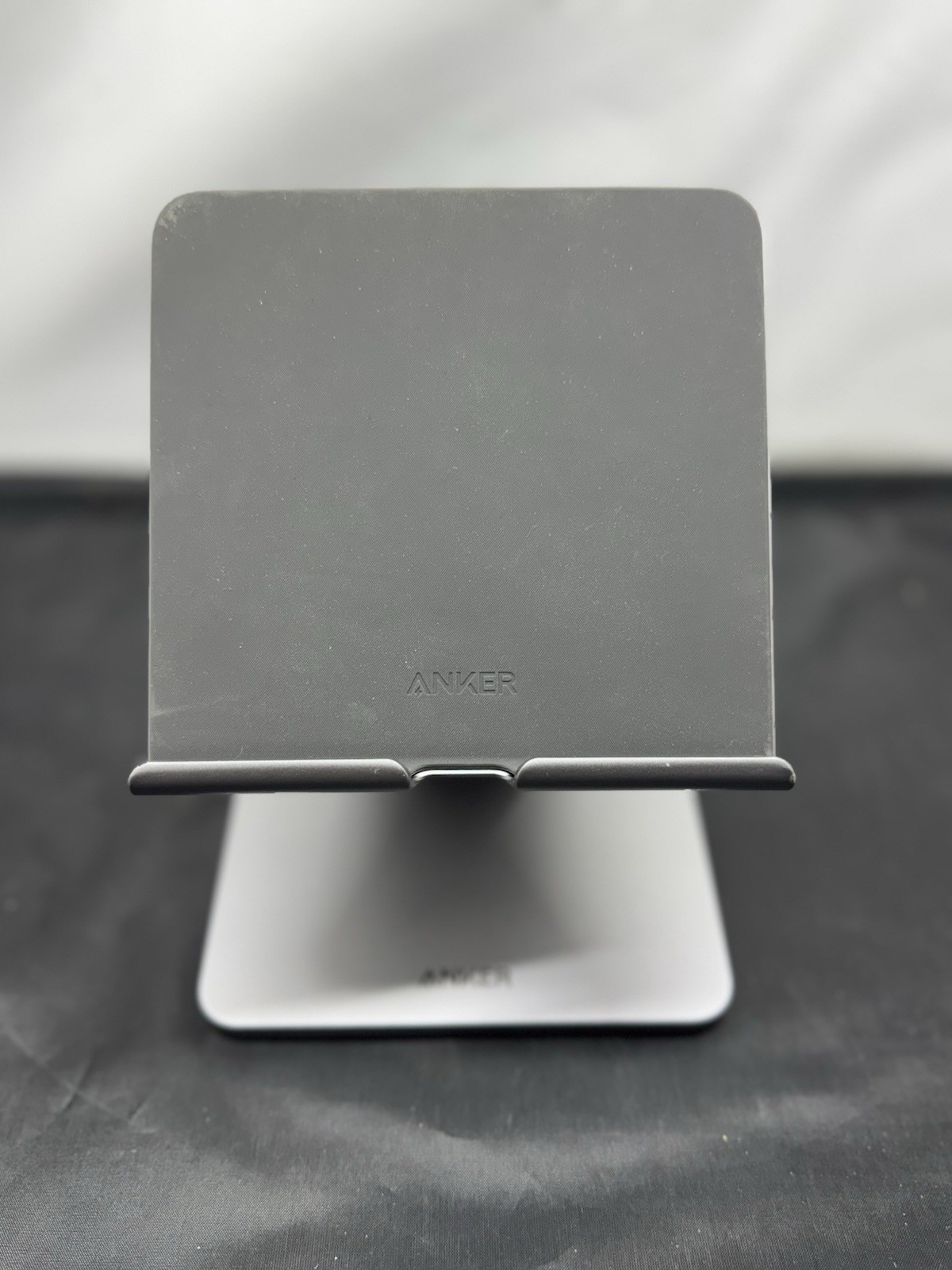 Anker 551 USB-C Hub 8-in-1 Foldable Tablet Stand Dock 4K HDMI 2x USB ...