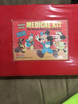 MICKEY MOUSE 1978 WALT DISNEY MEDICAL KIT FOR YOUNG DOCTORS AND NURSES ...