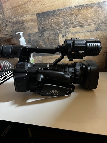 JVC GY-HM660 ProHD Video Camera - Bundle - Case and Tripod 46838074172 ...