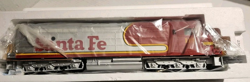 Williams O Scale FP-45 Diesel Locomotive Santa Fe #115 | eBay