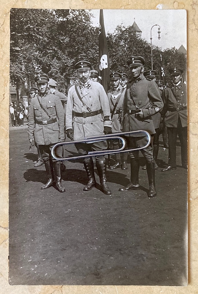 ORIGINAL ! RARE ! POST-WWI GERMAN FREIKORPS WEHRWOLF w/FLAG PHOTO ...