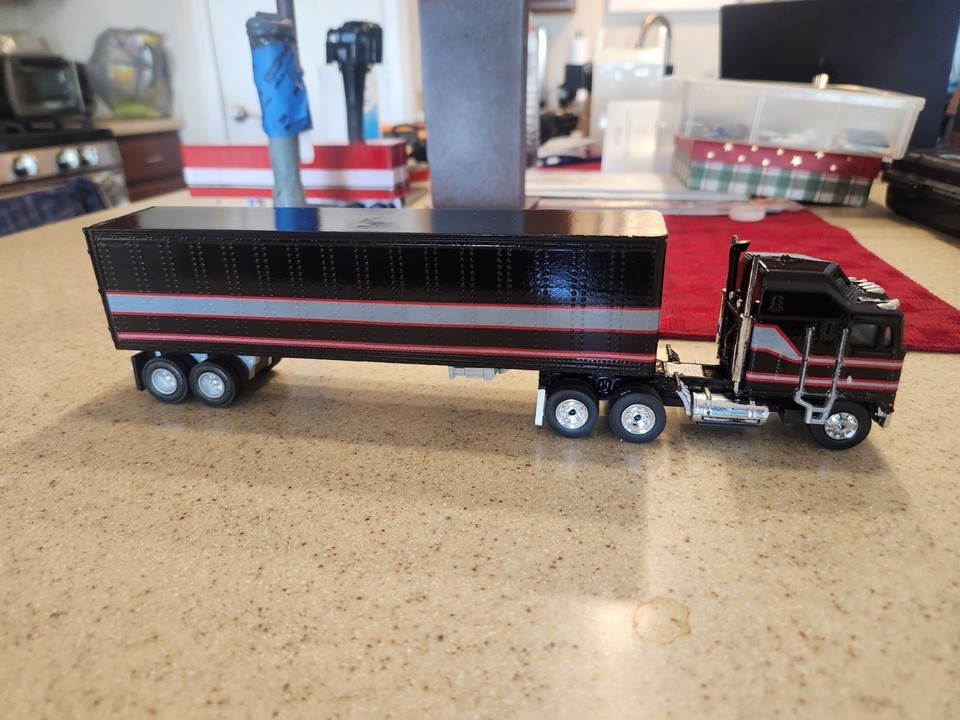 1/64 Custom Black Kenworth K100 cabover with trailer DCP Sized Yat Ming ...