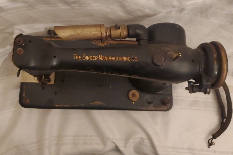 Vintage Singer Model 101 Sewing Machine - Motor works | eBay