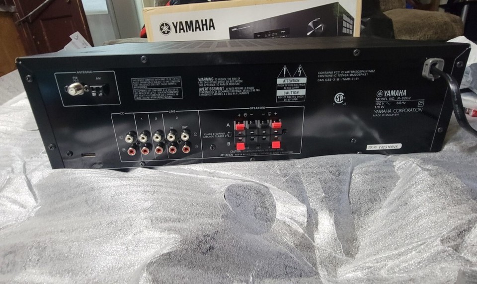 Yamaha R-S202 Stereo Receiver with Bluetooth 100 Watts per Channel New ...