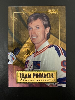 1996-97 PINNACLE HOCKEY PINNACLE TEAM PINNACLE. #1 WAYNE GRETZKY / JOE ...