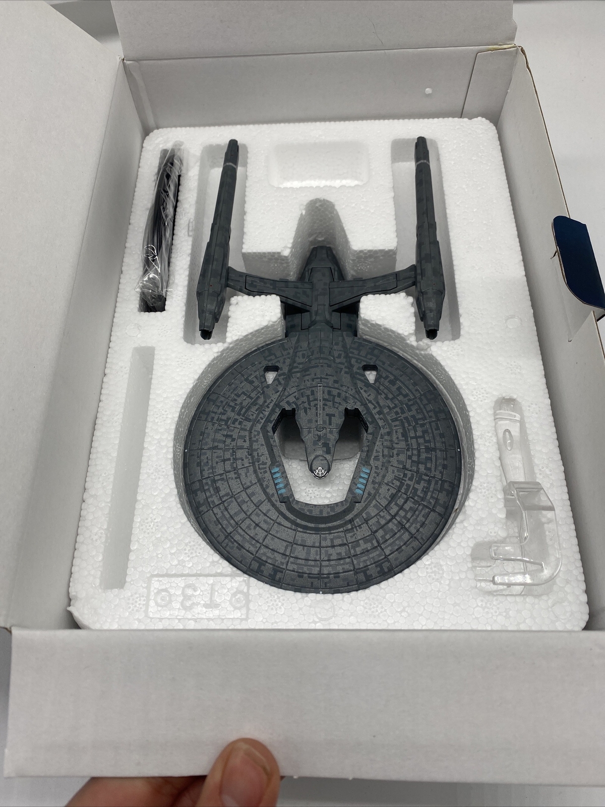 STAR TREK EAGLEMOSS STARSHIPS COLLECTION - SPECIAL ISSUE USS VENGEANCE ...