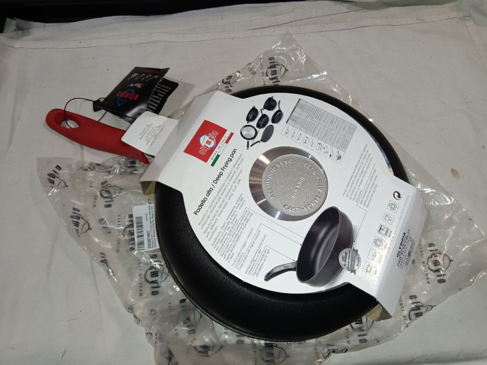 Olympia Die-Cast Deep Aluminum Frying Pan With Red Soft Touch Handle, 9 ...