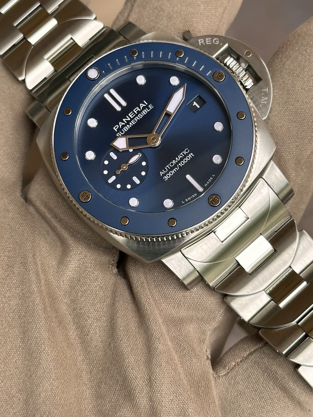 Panerai SUBMERSIBLE Blu Notte 42MM Watch - PAM 2068 - PAM02068 - 1068 ...