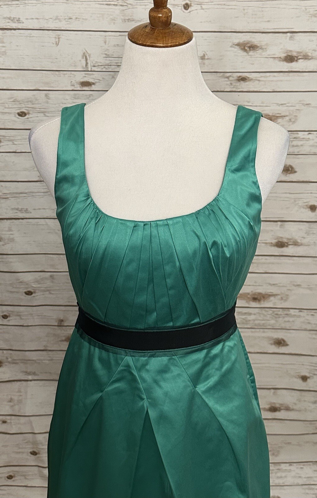 BCBG Max Azria emerald green sleeveless sheath cocktail mini dress Size ...