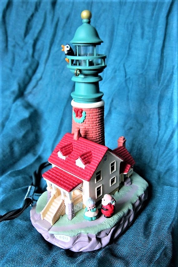 Hallmark Keepsake Magic Collectors Series Lighthouse Greetings #5-Free ...