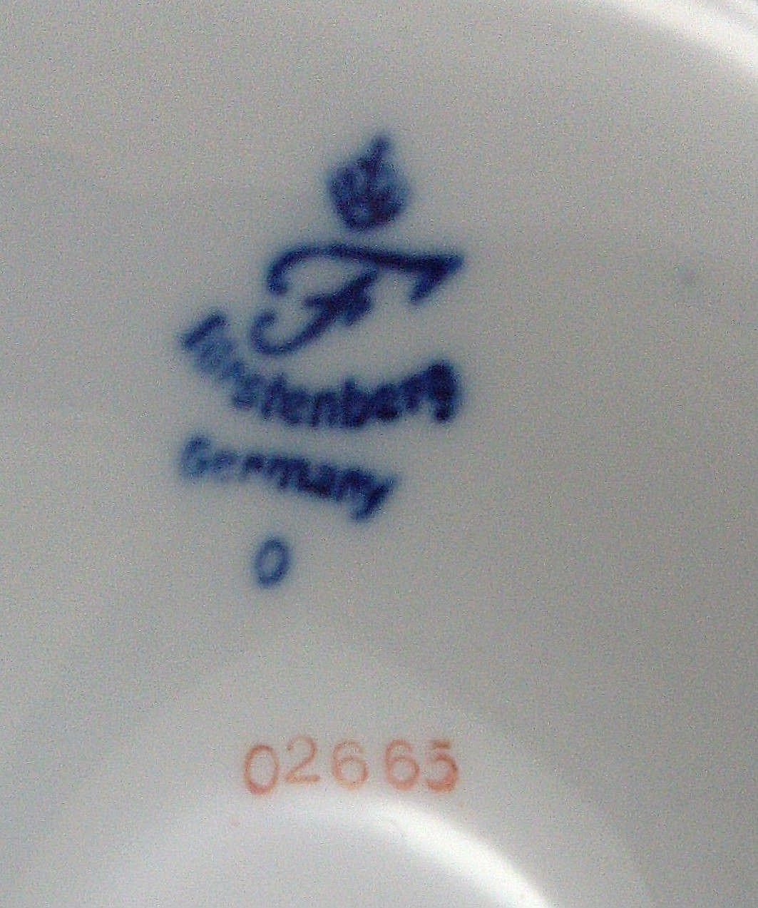 RARE Antique FURSTENBERG Germany (#02663) Roses 31.5cm Tall Porcelain ...