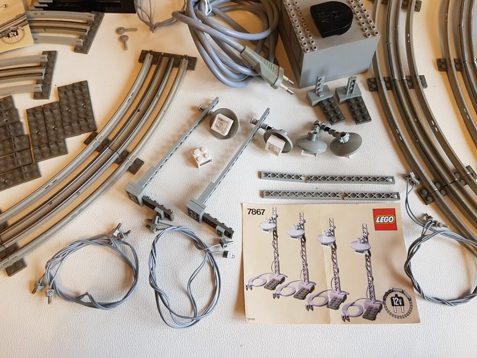 LEGO 7710 12V Push-Along Passenger Steam Train 1980 7865-1 7864-1 7867 ...