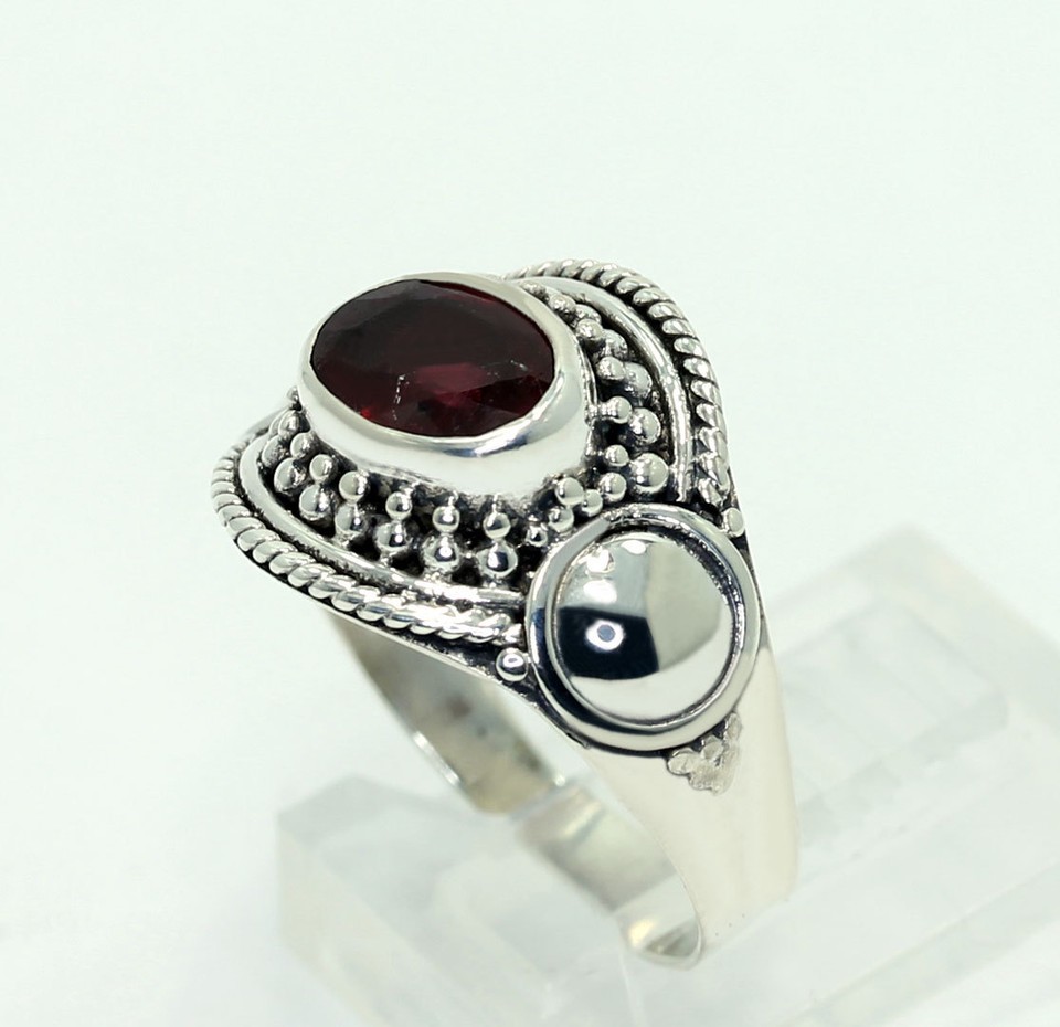 Sterling Silver Oval Natural Ruby Beaded Rope Detail Ring .90 CT. Size ...