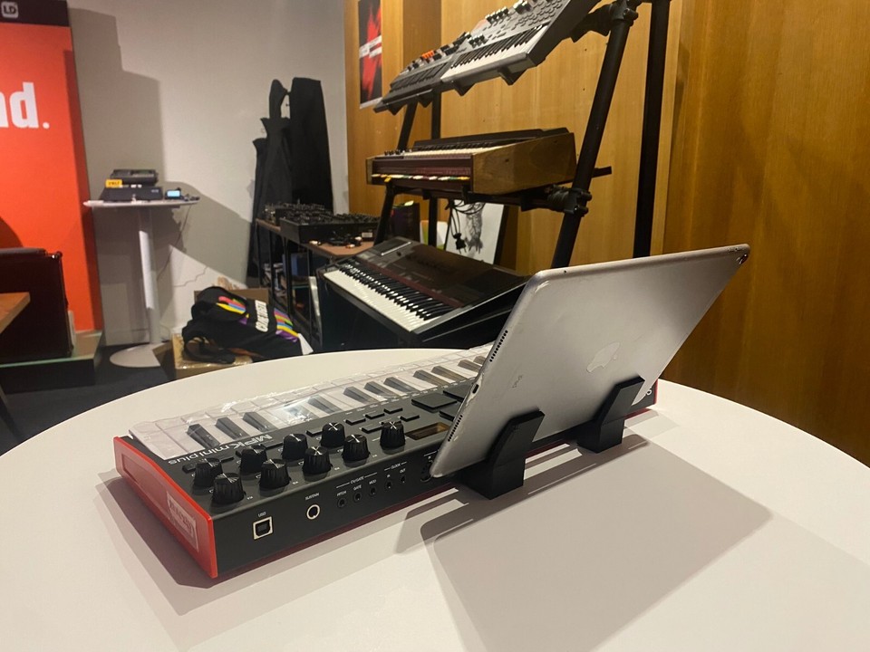 Clip Stand Holder for Akai MPK Mini Plus Attach Your iPad tablet ...