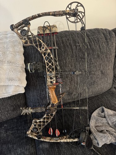 Mathews ZXT 70lbs. 29” Draw Right-Handed Hunting Compound Bow | eBay