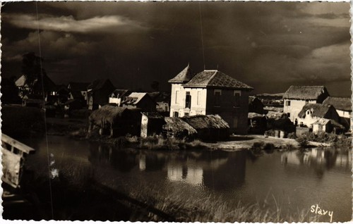 CPA AK Sur l'Ikopa, Orage et Soleil Andohatapenaka MADAGASCAR (1261832 ...