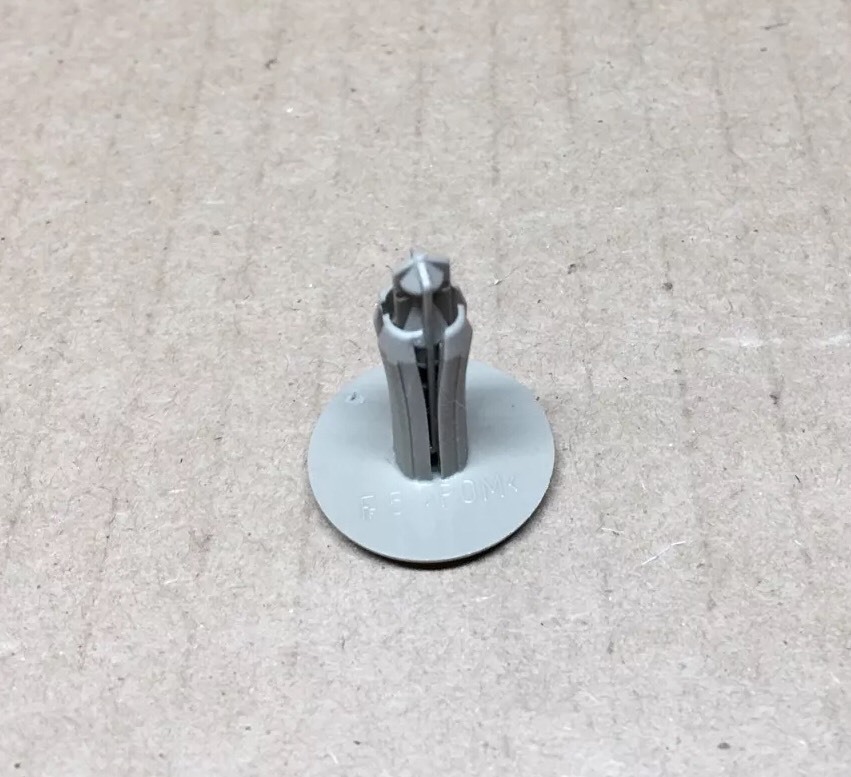 Saab 9-3 93 OEM Front Door Panel Clip Fastener Expanding Rivet Beige ...