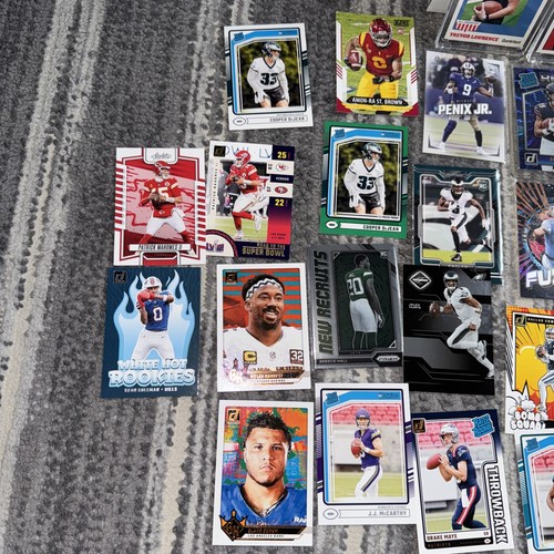 NFL SPORTS CARD LOT OF 550+. Panini Rookies, Patch, Numbers, Parallels ...