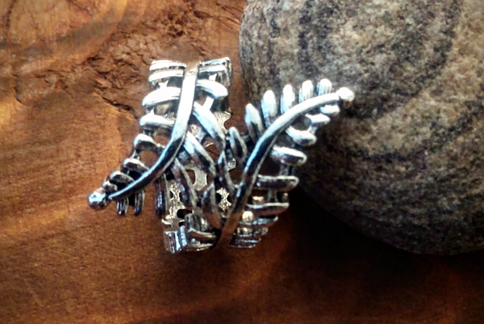 Stunning, Gorgeous &Unique Overlapping Wrap Around Vi… - Gem