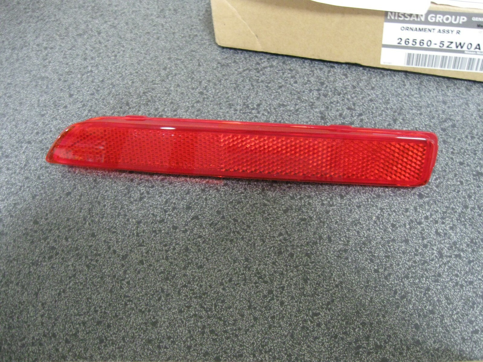 NEW GENUINE NISSAN RIGHT REAR REFLECTOR FOR 17-19 ARMADA (PN 26560 ...