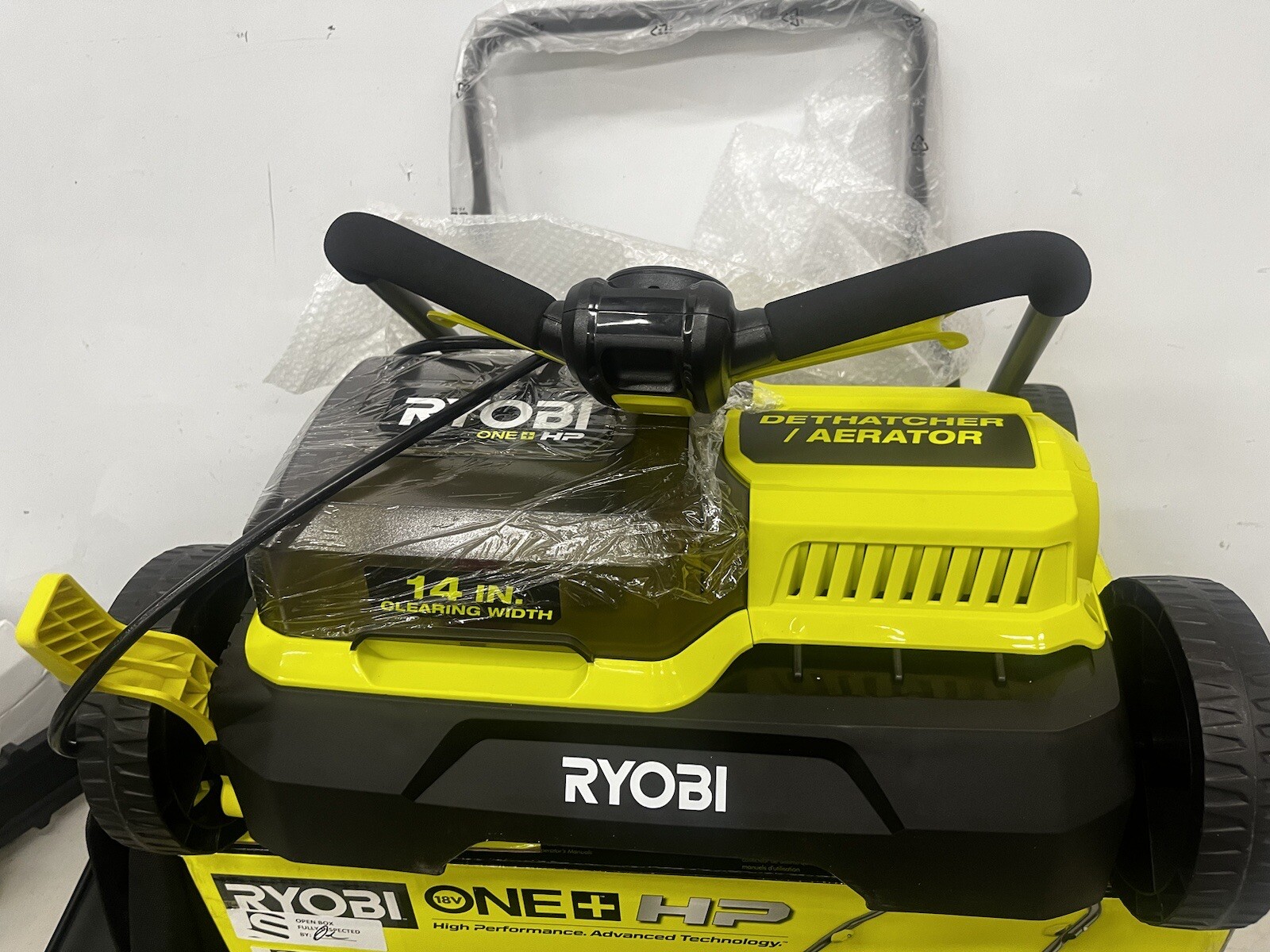 RYOBI 18V Brushless 14 in. Cordless Dethatcher/Aerator w (2) 4.0 Ah ...