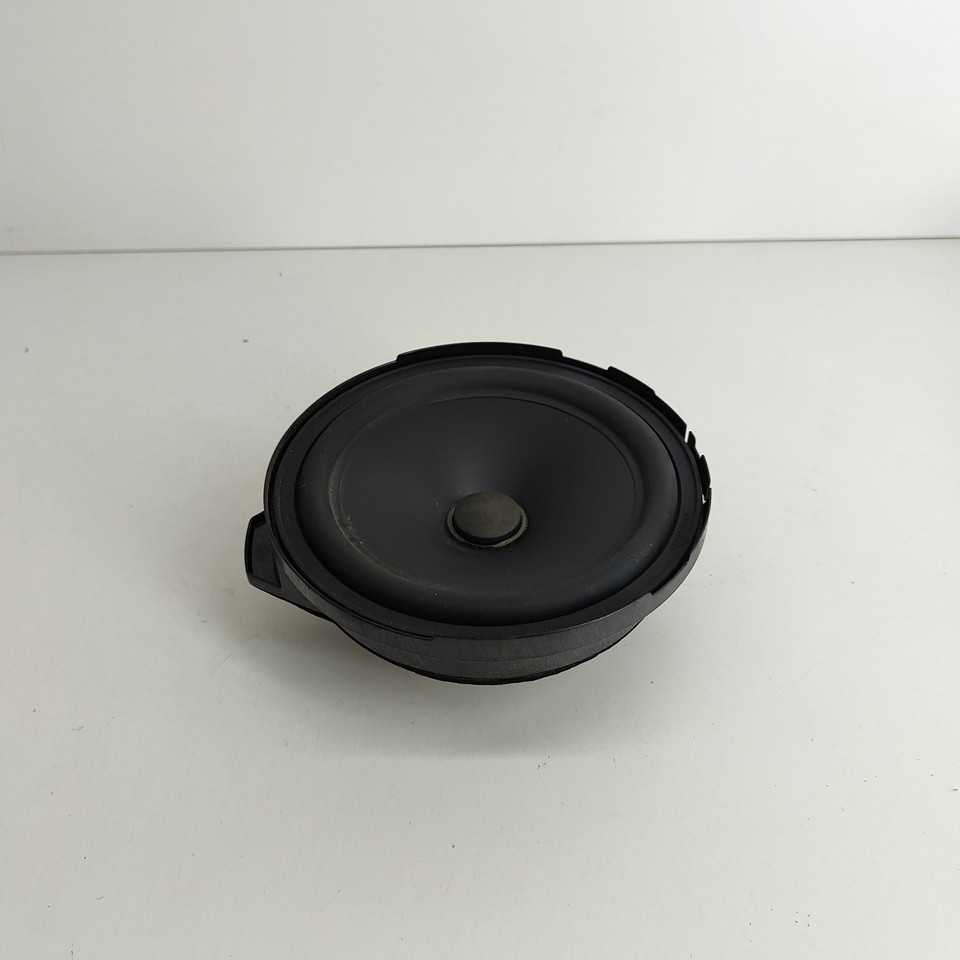 MERCEDES-BENZ CLA Coupe C117 Front Right Door Speaker A2468200102 2014 ...