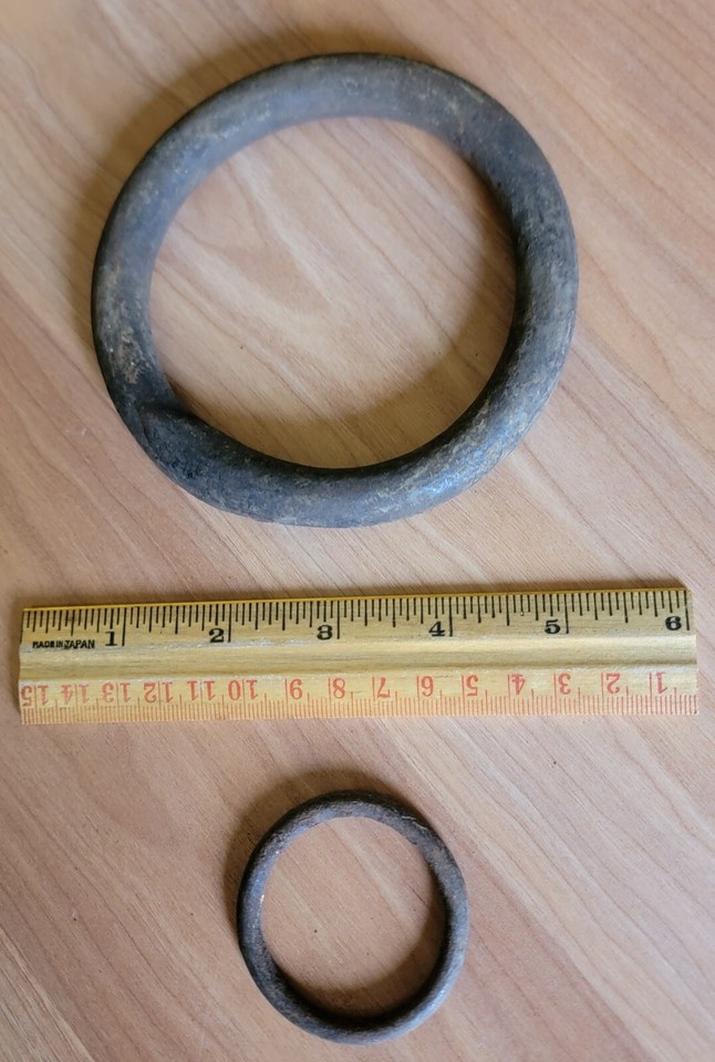 ANTIQUE VTG OLD HAND FORGED IRON HORSE TACK RING HITCH BARN PRIMITIVE ...